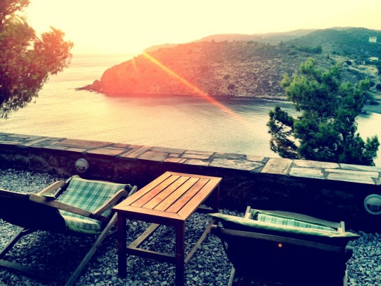 Yunanistanda bir ada; Chios. Chios'da bir kedi; Bücürük. - Orçun Başlak